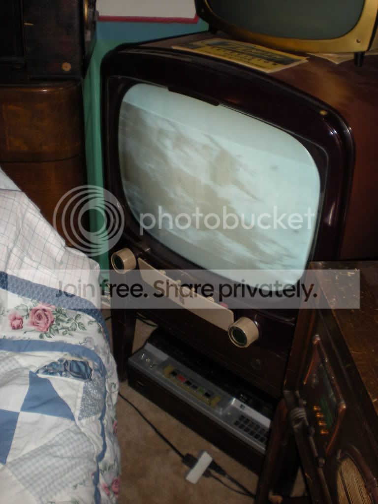 Bakelite Zenith tv sets ? - Antique Radio Forums